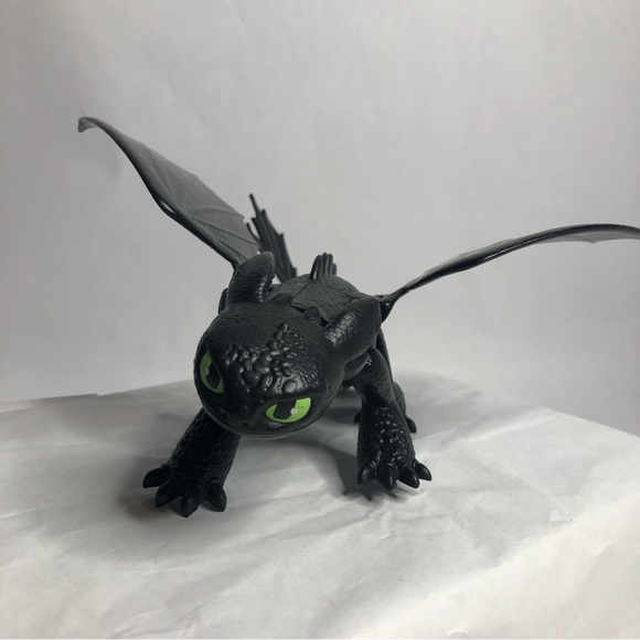 Dreamworks | Toys | How To Train Your Dragon Toothless Night Fury 8 ...